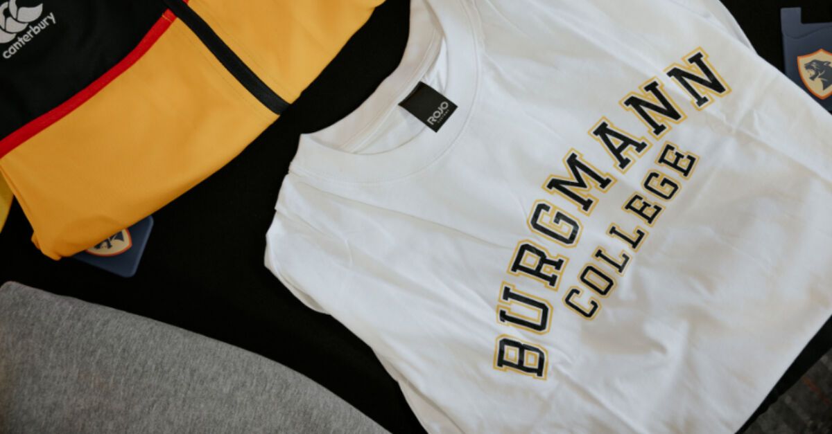 Help us identify these Burgmann footy players from 1988 | Burgmann College